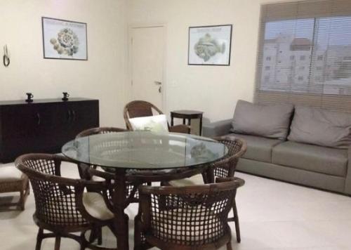 Apartamento 3 quartos, 150m da praia de bombinhas, avenida principal ...