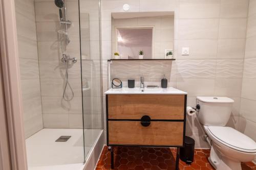 Vue Gassendi Art Déco King Size Verrière, Dinj le Ben (ažurirane cene ...