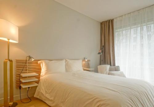 Cosy bright appartment with terrasse, close to Eiffel Tower, Seine ...