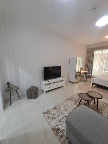 Modern Studio In Mirdif Tulip Block B, Dubai (bijgewerkte prijzen 2026)