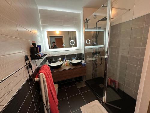 Beautiful 3-room apartment, bright, spacious, Thonon-les-Bains की (2026 ...