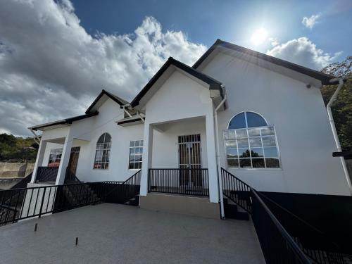 Magnificent Imani Luxury Homes, Nkunjila (aktualne ceny na rok 2026)