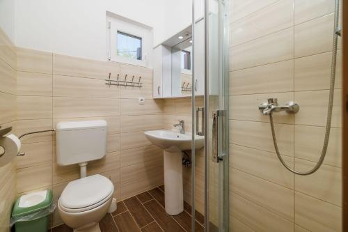 Malerisches Studio-Apartment mit Meerblick, Privatparkplatz, Klima ...