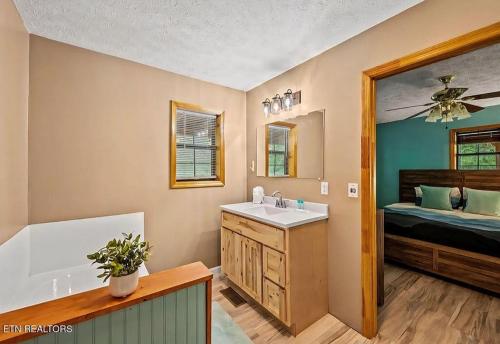 Spirit Bear Secluded Smoky Mountain Cabin Retreat, Union Grove (tarifs ...