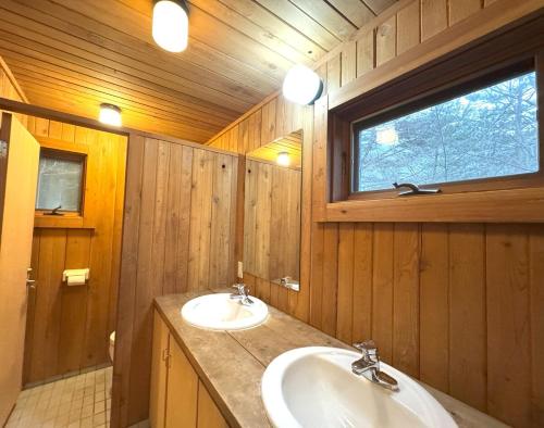 Cabin E Jacuzzi BBQ Hammock Lake Saiko Mt Fuji, Fujikawaguchiko (harga ...