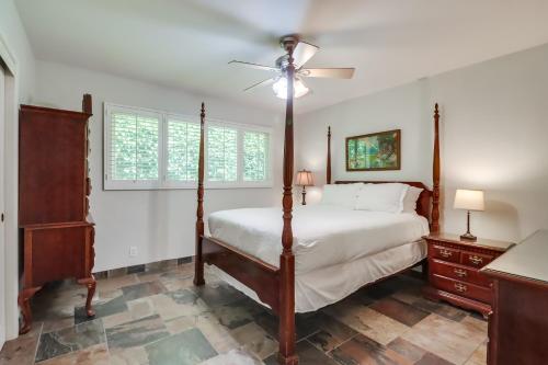 La Jolla Shores Hideaway is located 2 blocks from the Beach - dog ...