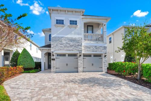 Home With Theme Rooms And Private Pool Near Disney With Waterpark ...