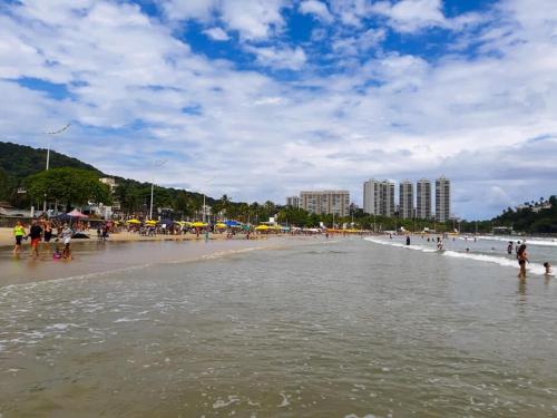 Kitnet Gaby 1 com 1 quarto, Guarujá (tarifs actualisés, 2026)