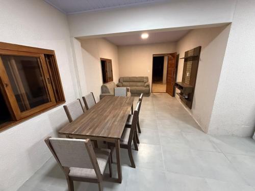 Casa a uma quadra do mar!!, Capão da Canoa (precios actualizados 2026)