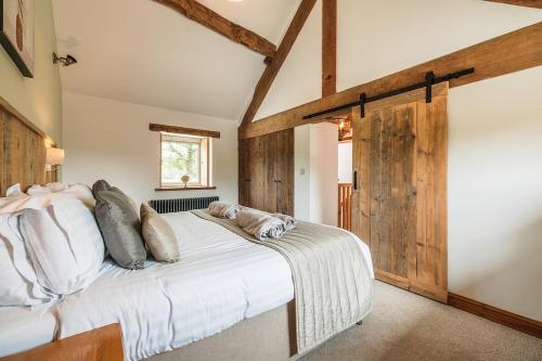 Riverside dairy in the Peak District national park, Bamford ...