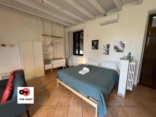 The tiny house in the courtyard in Agrate Brianza, Roma (prețuri ...