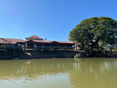 The Smiling Lao Sun Rises, Don Det (updated prices 2026)