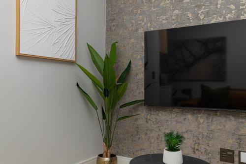 The Orbit มิดแรนด์ (ราคาอัปเดตปี 2026)