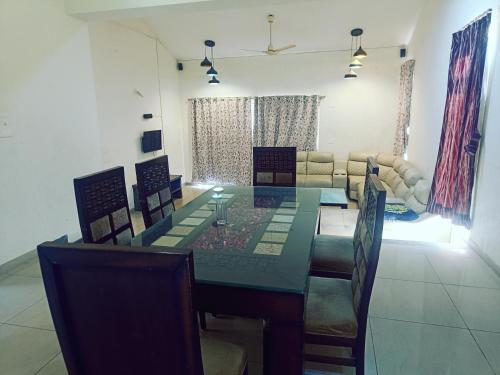 Nature lake view farmhouse & camping,Dasave（2026年最新房价）