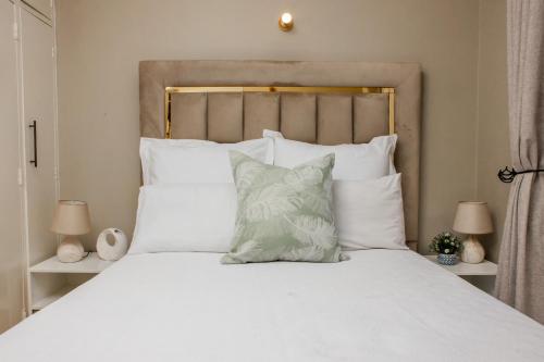 3 bed with ensuite Solar backup WIFI close to shops, Harare (preços ...