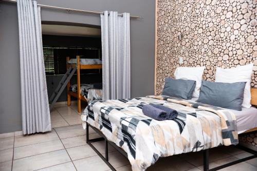 Falcon Lodge (S), Bela-Bela (updated prices 2026)