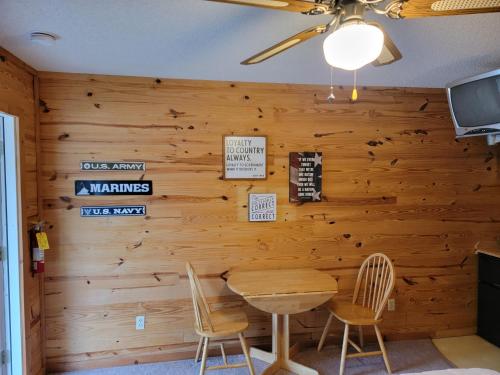 Ozark RV Park and Cabins, Маунтін-Вью (оновлені ціни на 2026 рік)