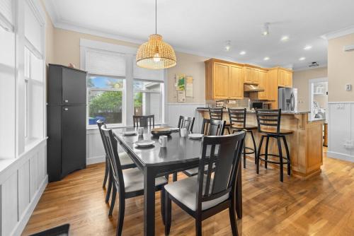 Family Oasis - Hot Tub, Pool Table, Dog Friendly, Lincoln City (vuoden ...