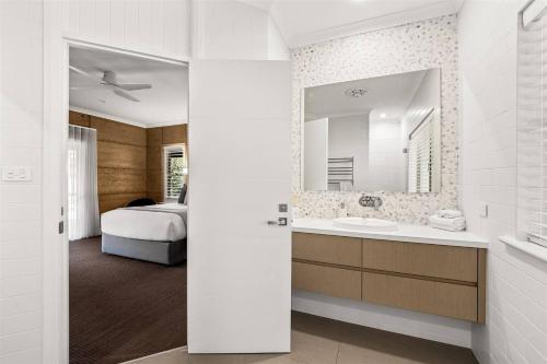 Waterlily Retreat - Bushland Serenity near the Beach, Dunsborough ...