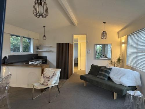 Unwind, relax stroll on the beach treat yourself, Velingtonas ...