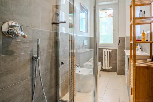 A 6 fermate dal Duomo, Trilocale con 2 Bagni، ميلانو (أسعار محدثة لعام ...