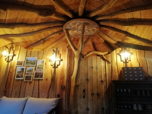 Séjour insolite en cabane de Hobbit proche Futuroscope et Poitiers ...