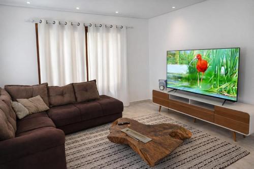 Carnaval em Grupo Duas Casas com Jacuzzi e Churrasco 16 Pessoas, São ...