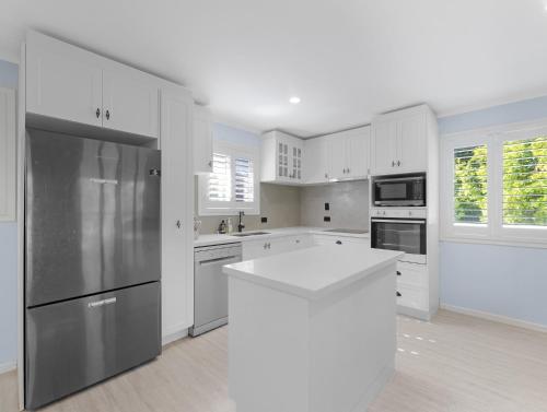 The Palms - Beach Retreat with Pool Garden BBQ, Toogoom (precios ...