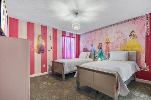 Close to Disney! Pool/Spa/Game & Movie room!, Kissimmee (tarifs ...