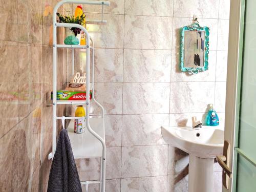 Relaxing 2-Bedroom Home Near Bojo Beach, Accra, Weija (precios ...