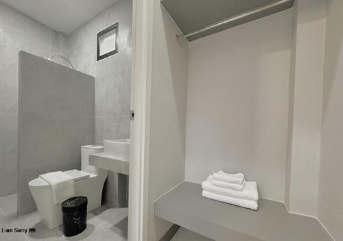 โรงแรมหลังสวนเพลส Langsuan place Hotel, Lang Suan (atnaujintos 2026 m ...