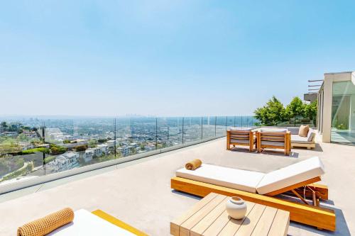 Hillside 4B Villa w Infinity Pool City Views, Los Angeles (preços ...
