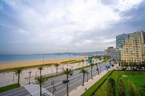 Sea View Apartment in Heart of Corniche, Tânger (preços atualizados de ...