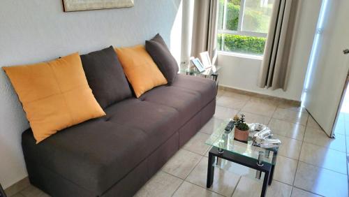 Casa completa con alberca compartida y jardín en Xochitepec, Xochitepec ...