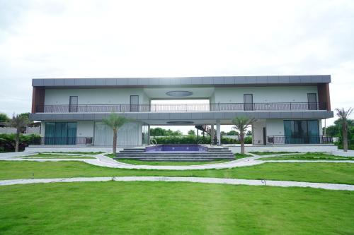 The Lush Retreat, Pedda Ambarpet (updated prices 2026)