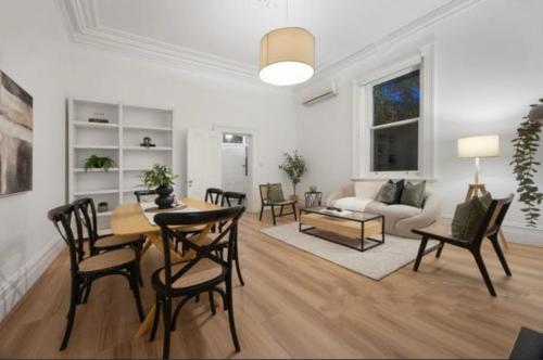 Victorian Elegance in Iconic Location, Melbourne (tarifs actualisés, 2026)
