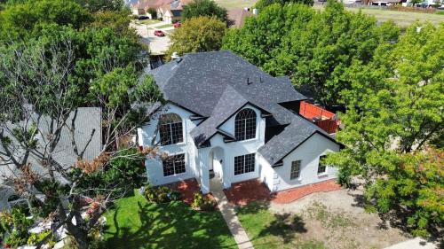 Grand 6BR 2B Home with Pool Grill & Game Room, Florence Hill (preços ...