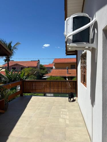 Linda casa entre o verde e o mar - refúgio próximo a lindas praias ...