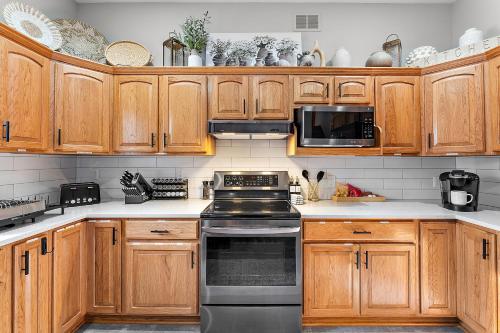 Sports Fields & TPC Golf - Hot Tub, Sauna, Arcade, Блейн (актуальные ...