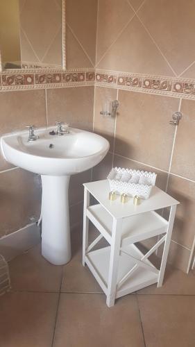 Feel Good Gqeberha (ราคาอัปเดตปี 2026)