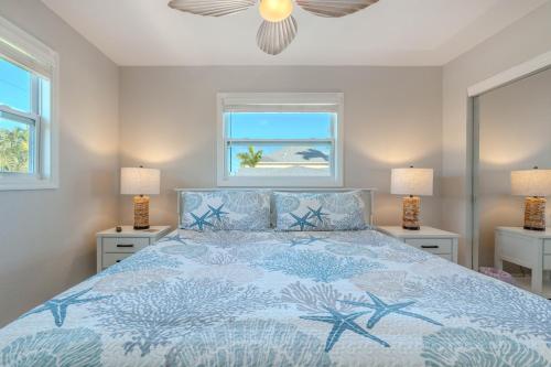 Blue Pearl Manor Upper by Sun Palace Vacations, Fort Myers Beach ...