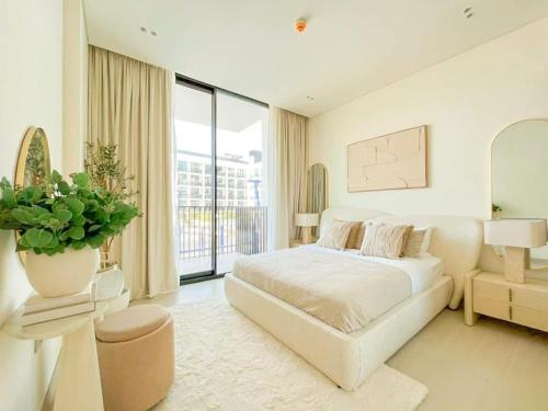 Binghatti Aurora Soft-Luxe 1BR Abode w Gym & Pool, Dubai (prețuri ...