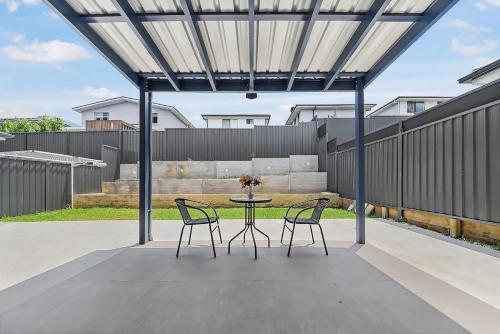 Cozy 5BR Family Haven in Prime Rouse Hill Location, Riverstone (מחירים ...