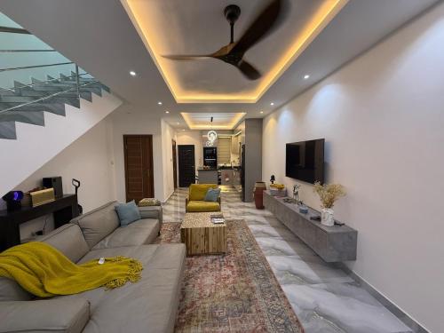 East Legon Hills, Accra, Nanakrom Gated Community, Maijaw (preços ...