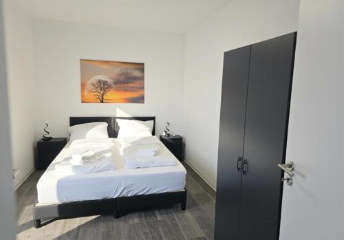 Homely second Floor Apt-Balkon und Parken-APOLONIAliving, Karlsruhe ...