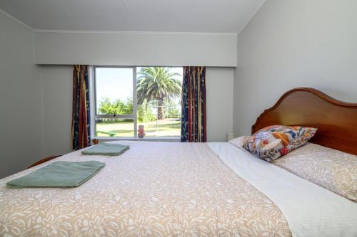 Crunchy's Crib by Aotearoa Escapes, Foxton (2026 güncel fiyatları)