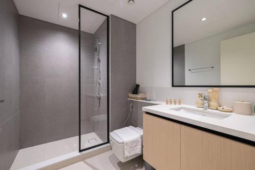 Mahogany - Walk to Dubai Mall - 2BR 10 Guests, Dubai (prețuri ...