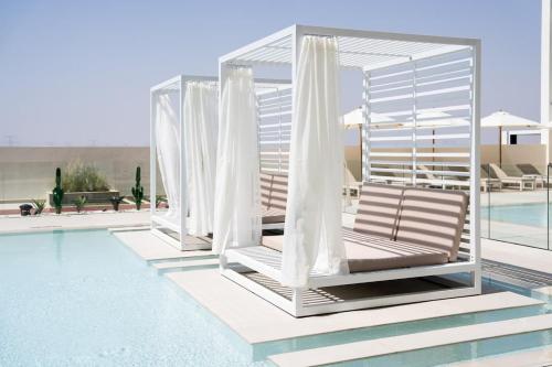 Binghatti Azure Minimal Luxe Studio with Pool & Gym, Ντουμπάι ...