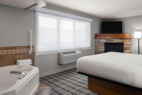 AmericInn by Wyndham Grand Forks, Grand Forks (updated prices 2026)