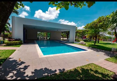 Beautiful and Remodeled House Metropolis S Gabriel, Nejapa (актуальные ...